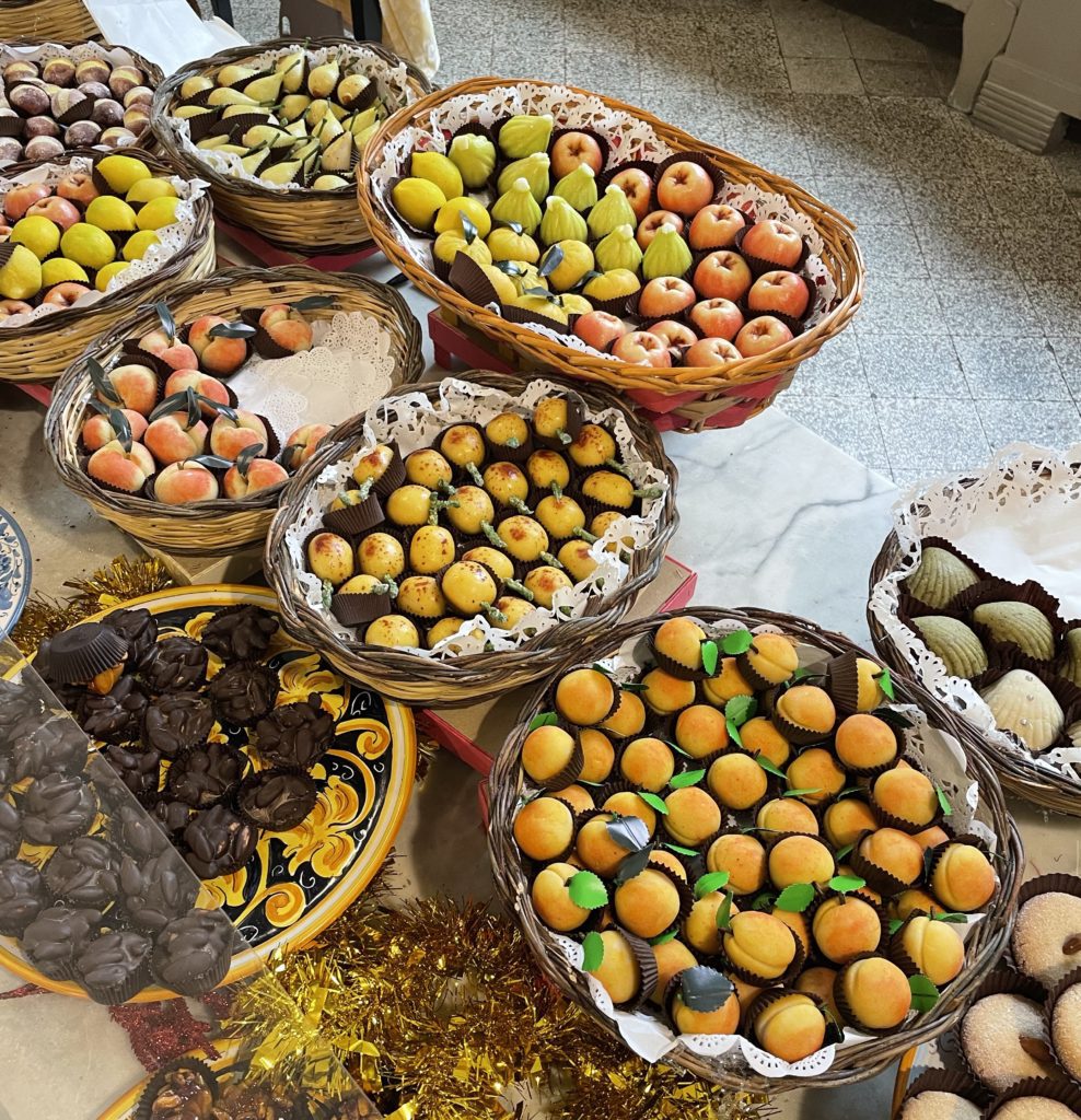 25 Of The Best Souvenirs From Italy (Legit Italian Souvenirs ...